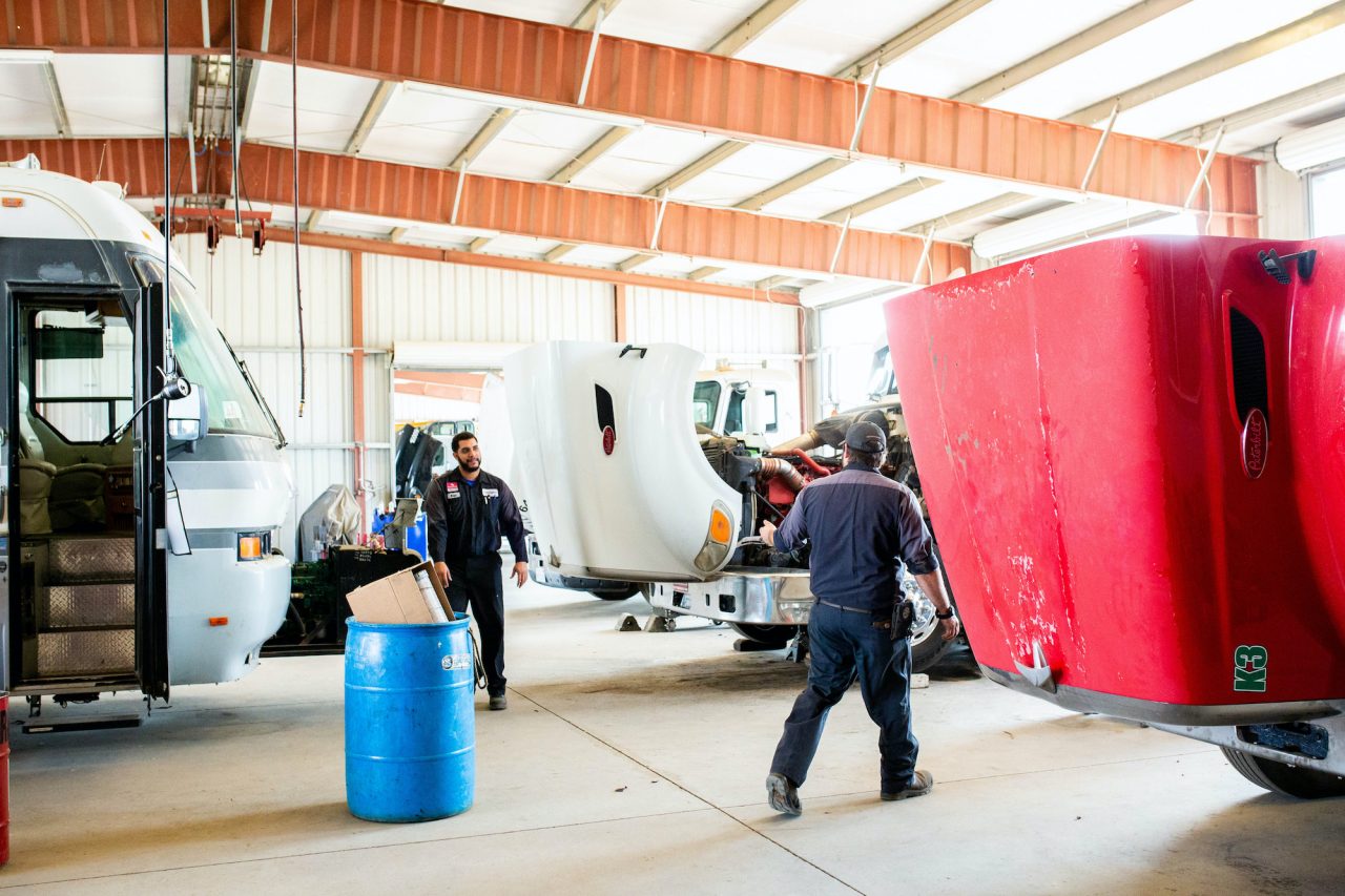 WE ARE A MERITOR SERVICE POINT... - Myers Diesel